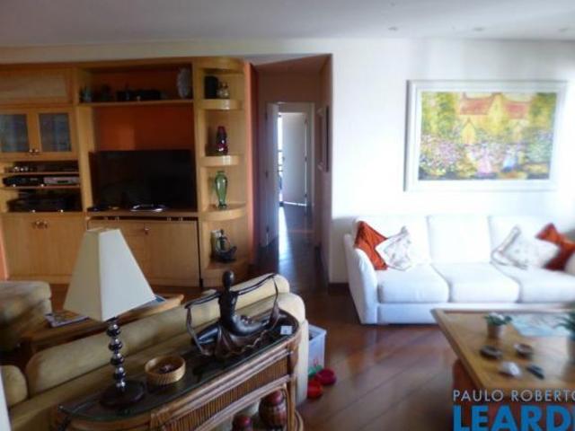 Imoveis na Vila Mascote