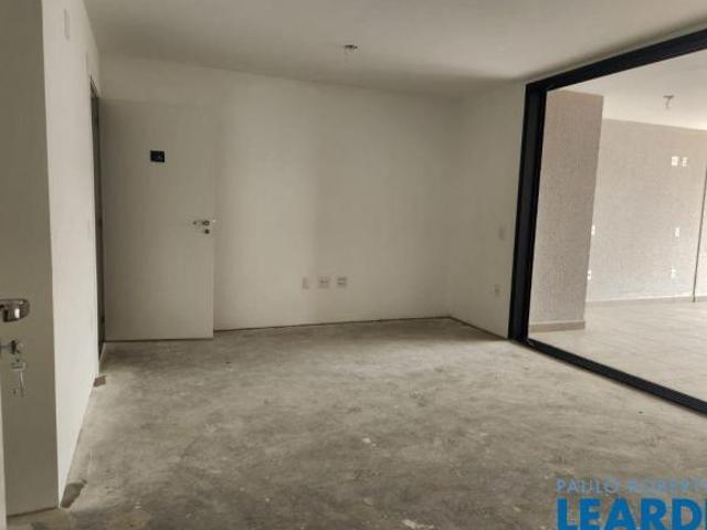 Imoveis na Vila Romana