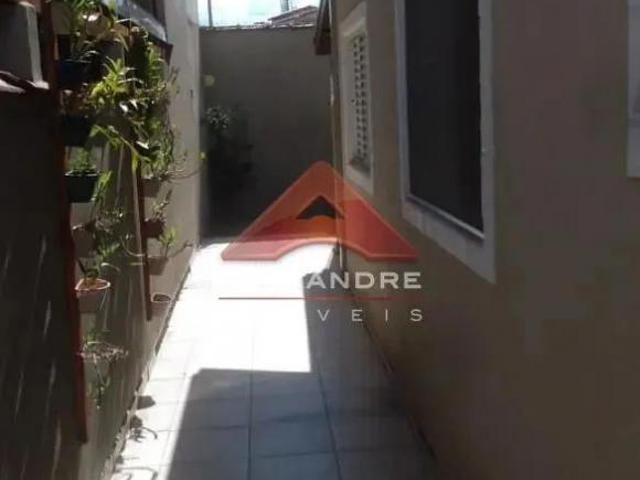 Casa à venda na Vila Tesouro