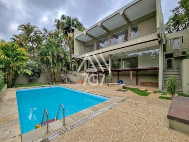 IMÓVEIS NO MORUMBI | LINDA E ESPAÇOSA CASA EM CONDOMÍNIO FECHADO NO MORUMBI CA01447