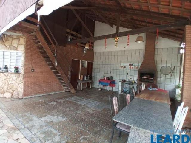 Imoveis no Campo das Antas