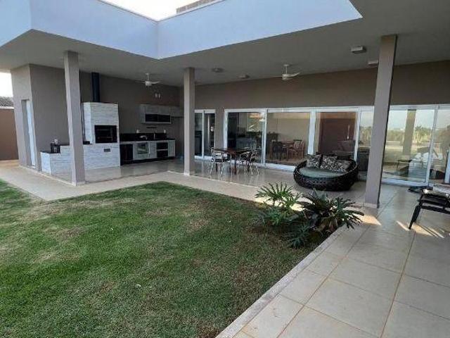 Casa em Centro, Jaguariúna/SP de 300m² 4 quartos à venda por R$ 2.220.000,00