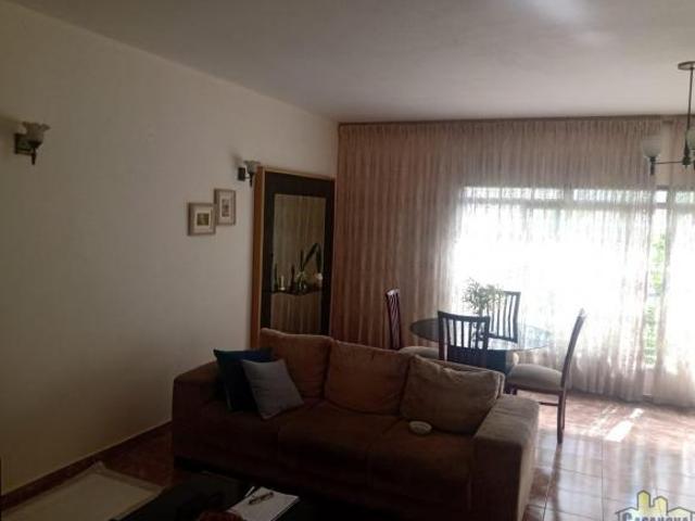 Casa em Centro, Jacareí/SP de 0m² 2 quartos à venda por R$ 750.000,00 ou para locação R$ 4.000,00/me