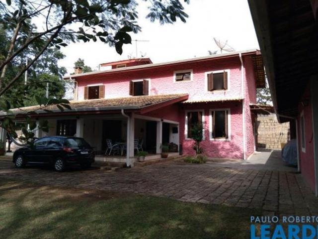 Imoveis no Condomínio Clube de Campos Valinhos