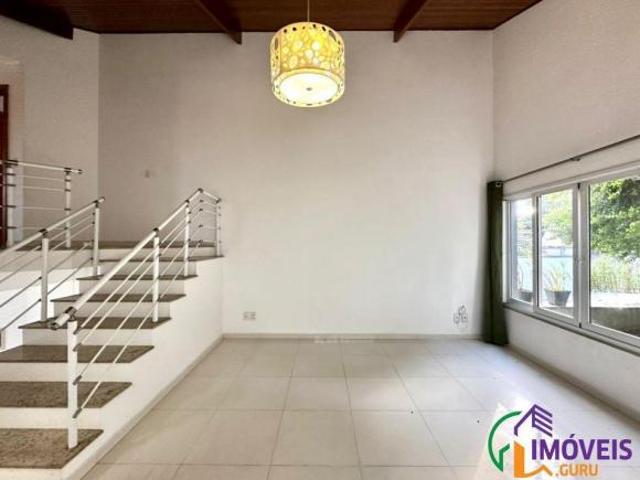 Imoveis no Condomínio Arujá 5