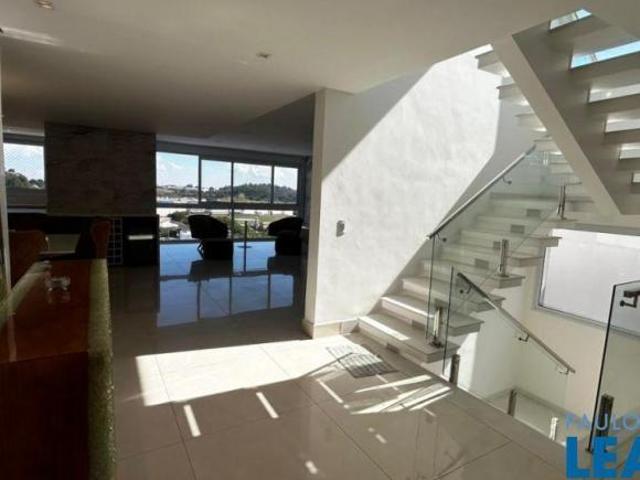 Imoveis no Condomínio Arujá Country Club