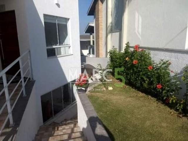 Imoveis no Condomínio Arujá Country Club
