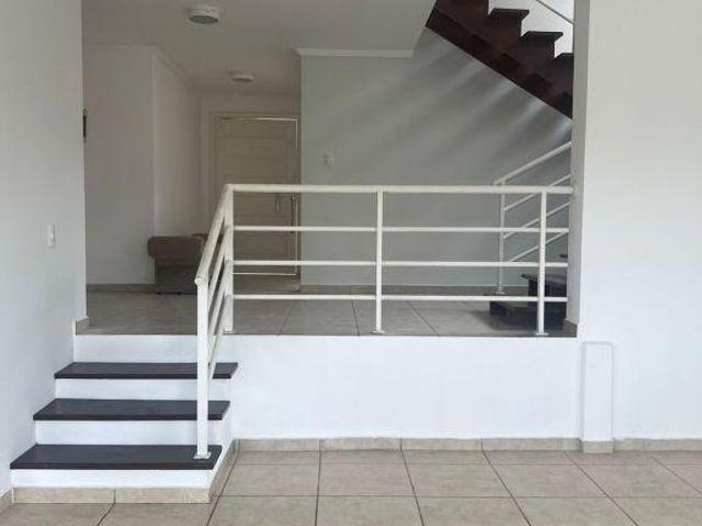 Imoveis no Condomínio Arujá Country Club