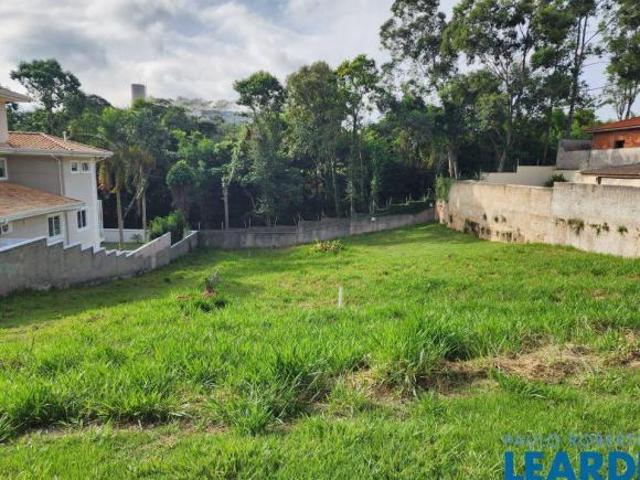Imoveis no Condomínio Green Boulevard