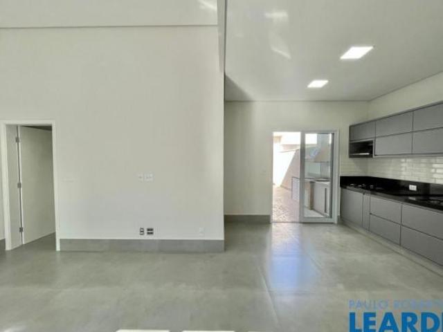 Imoveis no Condomínio Montreal Residence