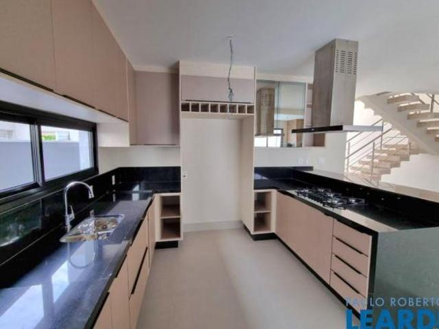 Imoveis no Condominio Portal do Jequitiba