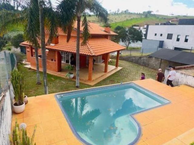 Imoveis no Condomínio Terras de Santa Cruz