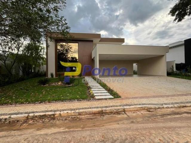 Imoveis no Condomínio Vitória Golf