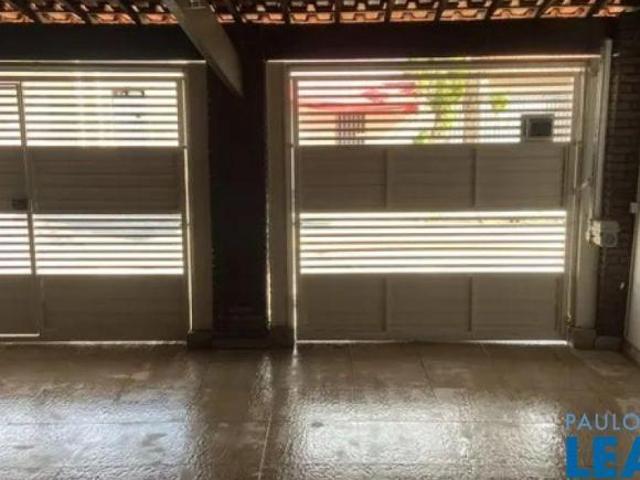 Imoveis no Conjunto Residencial Trinta e Um de Março