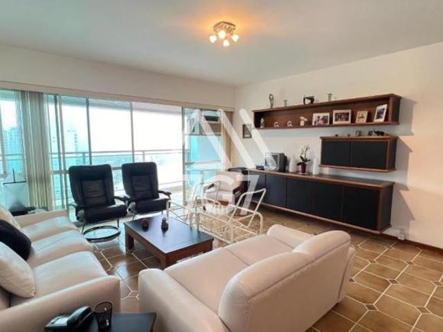 IMÓVEIS NO GUARUJÁ | APARTAMENTO À VENDA EM ANDAR ALTO, COM VISTA PRO MAR EM CONDOMÍNIO COM AMPLA ÁR