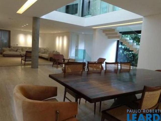 Imoveis no Jardim Europa