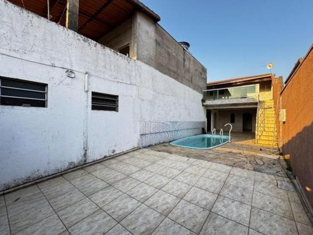 Sobrado em Jardim Modelo, Suzano/SP de 296m² 3 quartos à venda por R$ 650.000,00