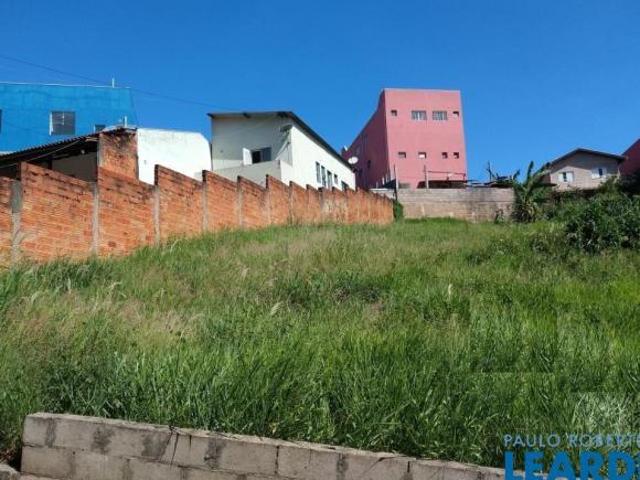 Imoveis no Loteamento Shangrilá
