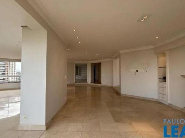 Imoveis no Panamby