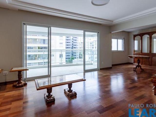 Imoveis no Paraíso