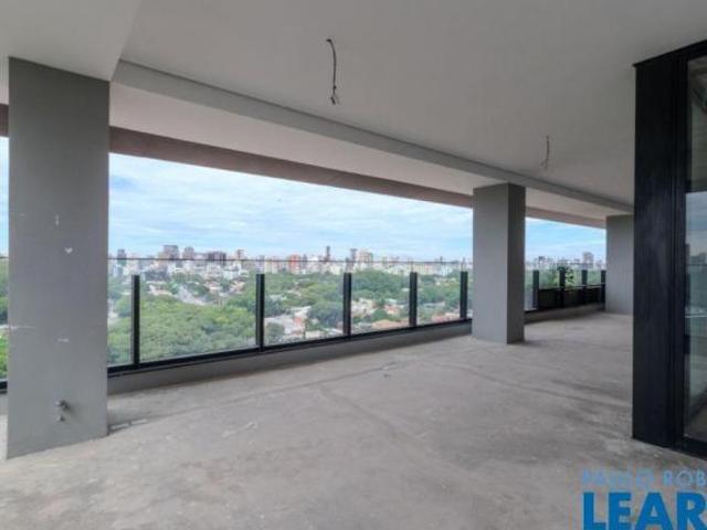 Imoveis no Paraíso