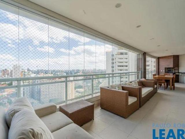 Imoveis no Paraíso
