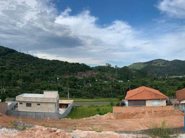 Imoveis no Parque Véu das Noivas