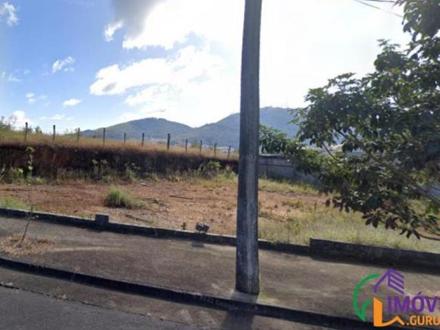 Imoveis no Parque San Carlo