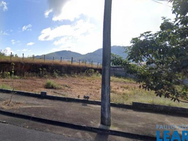 Imoveis no Parque San Carlo