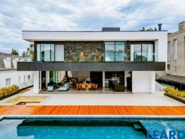 Imoveis no Residencial Tamboré