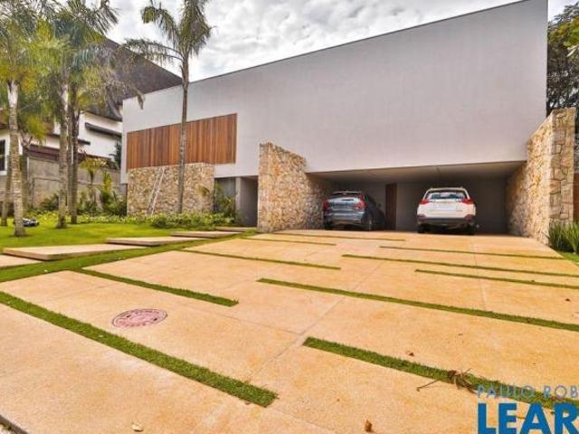 Imoveis no Residencial Tamboré