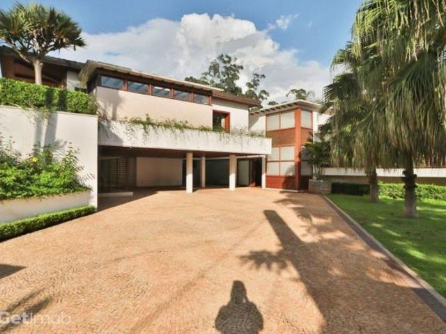 Casa em condomínio no Residencial Tamboré