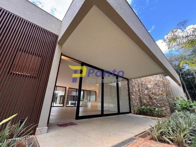 Imoveis Condomínio Amendoeiras