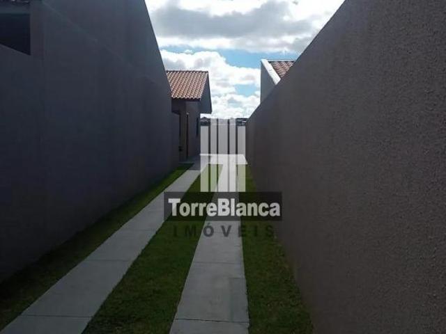 Casa à venda em Cará cará