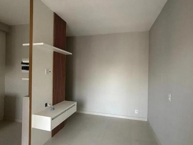Imoveis em Condomínio Res Colinas do Paratehy