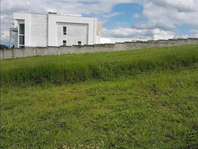 Imoveis em Condomínio Reserva do Paratehy