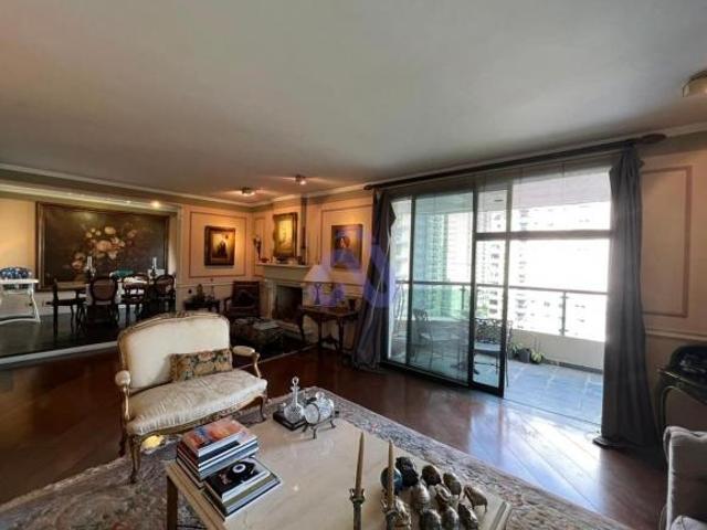 Apartamento em Itaim Bibi, São Paulo/SP de 220m² 4 quartos à venda por R$ 6.400.000,00 ou para locaç