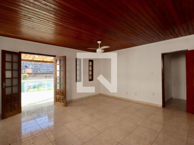 Imoveis Em Itapuã