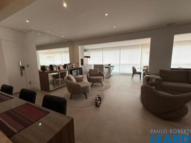 Imoveis na Vila Anastácio