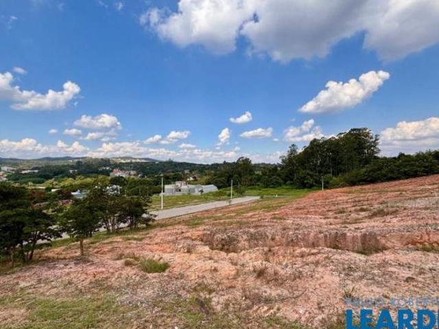 Imoveis em Pinheirinho