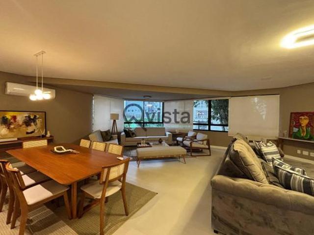 Apartamento à venda em Pitangueiras