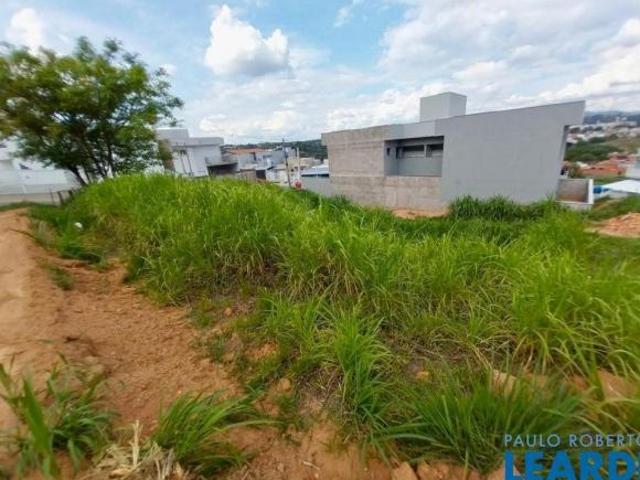 Imoveis em Santa Cândida