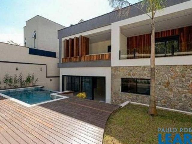 Imoveis em Tamboré