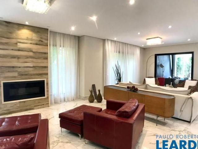 Imoveis em Tamboré