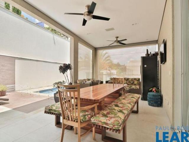 Imoveis em Tamboré