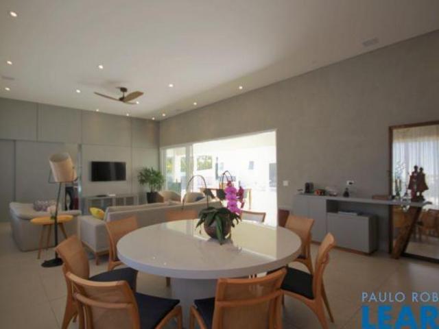 Imoveis em Tamboré