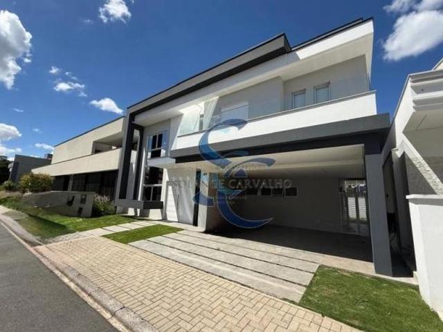 Casa em condomínio no Umbará