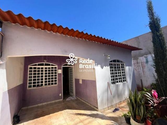 IMOVEL COM ÓTIMA LOCALIZAÇÃO ACEITA FINANCIAMENTO