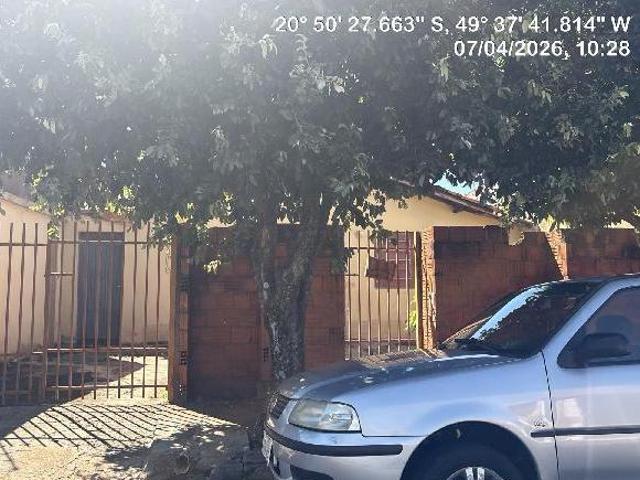 Imóvel com ótimo custo — Casa no Conjunto Habitacional Allim Bassit, Neves Paulista SP, Nº 370, 1