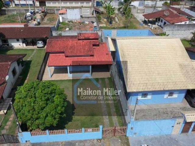 Imóvel com amplo quintal em bairro tranquilo
